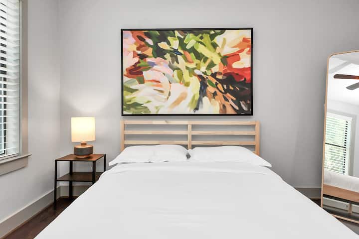 River Oaks 1b 1bh Private Parking, Coffee, Central - Houston, TX