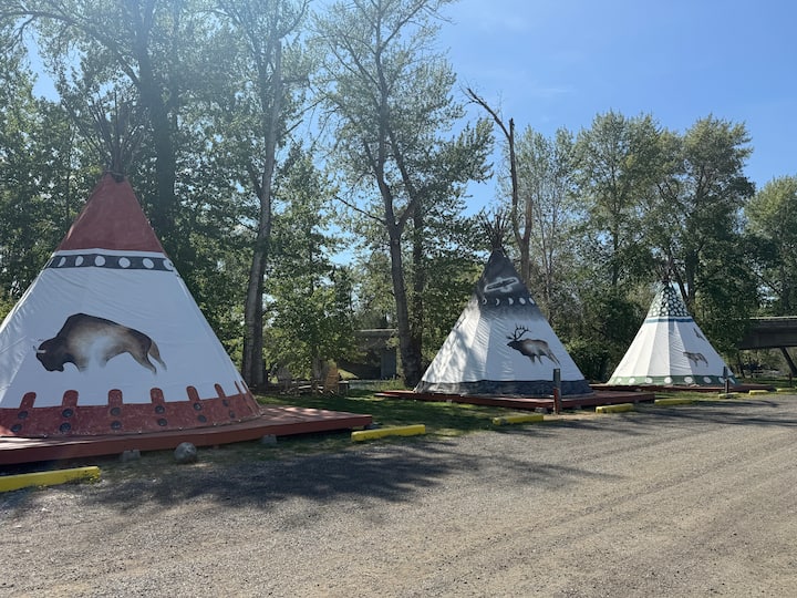 Fun Teepee Glamping Experience - Ellensburg, WA