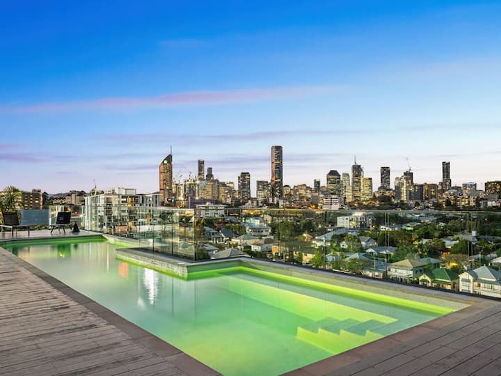 Free Car Park, Central Location, 16th Floor Views - Brisbane