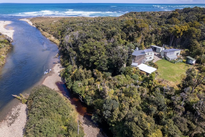 Waitutu Forest Lodge - Fiordland