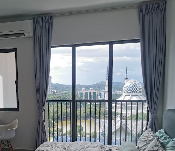 Lar Homestay @ Alinea Suites - Shah Alam