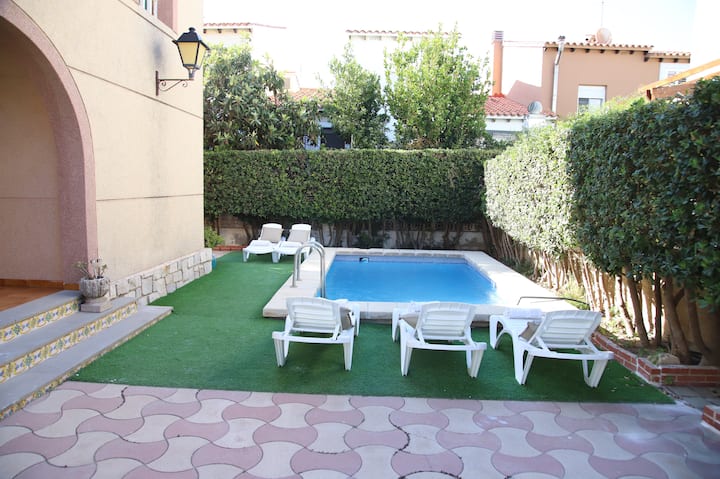 Chalet Con Piscina En El Mareny - Sueca