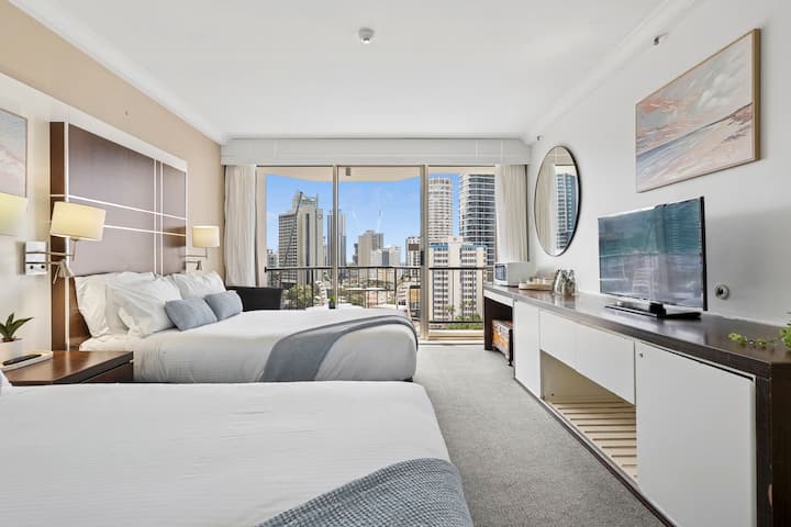 Sloths Studio Retreat - Central - Surfers Paradise