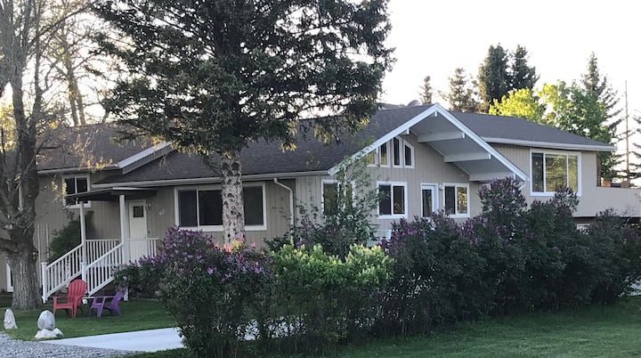 Country Living In The City - Bozeman, MT