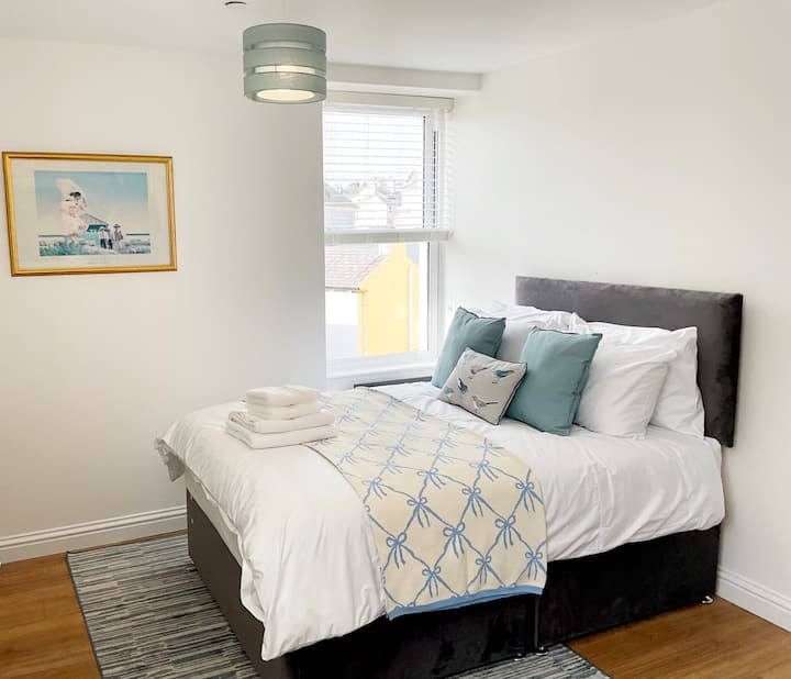 Number 4, 8 Clifton Terrace - Isle of Man