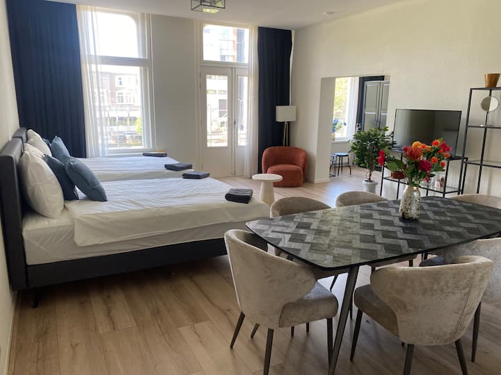 Cozy And Best Location! 6 Person - Róterdam