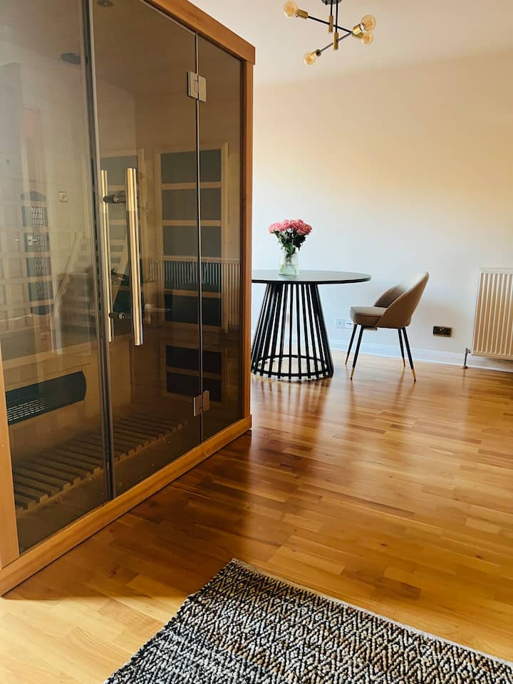 Superb Room With Private Bathroom Close To Centre - Edinburgh