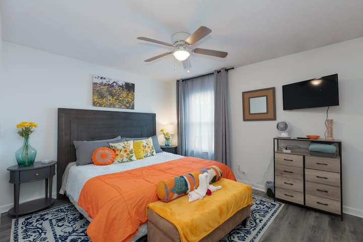 Campus Comfort | 2br W/ King - マーフリーズボロ, TN