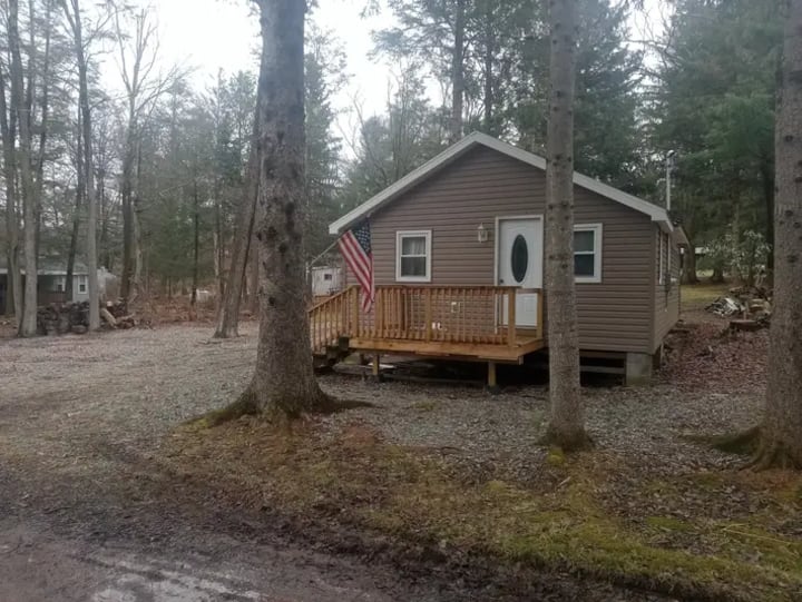 Cabin Near Promised Land State Park - Lake Wallenpaupack, PA