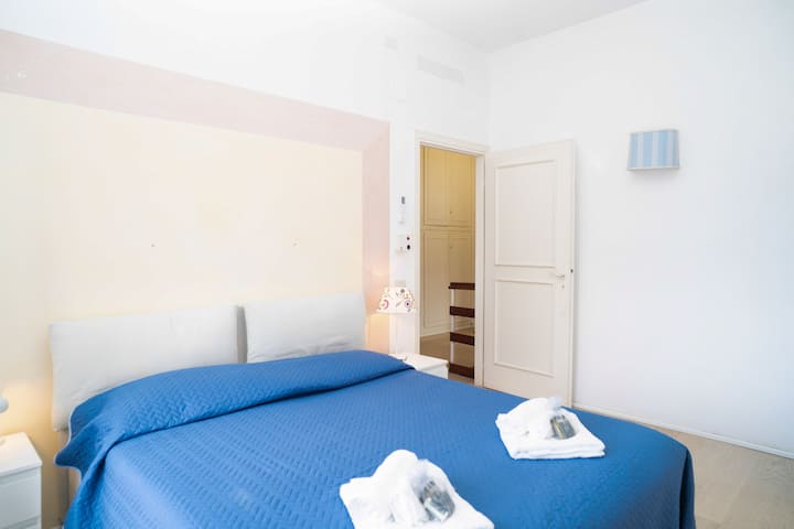 Villa Vintage A 100m Dal Mare, Relax A Terracina - Terracina