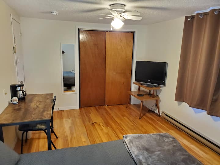 Private Room 5 With Free Parking - Edmundston