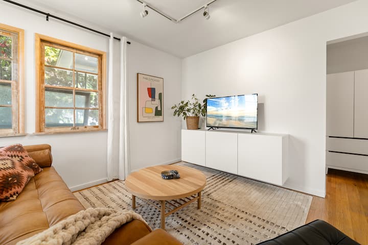 Cozy Westchester 1br/1ba Duplex W/ Bbq+patio & W/d - El Segundo, CA