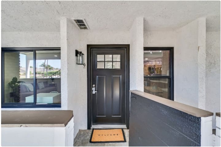 1 Bedroom With Ac, In Huntington - Newport Beach, CA