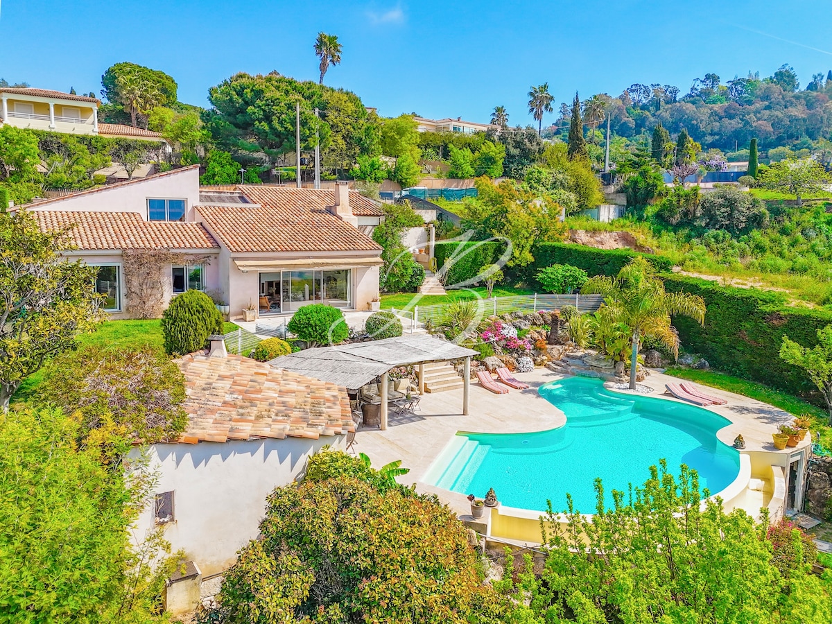 Villa Bleu Rivage - Cannes Pool Panoramic View - Villas for Rent in ...