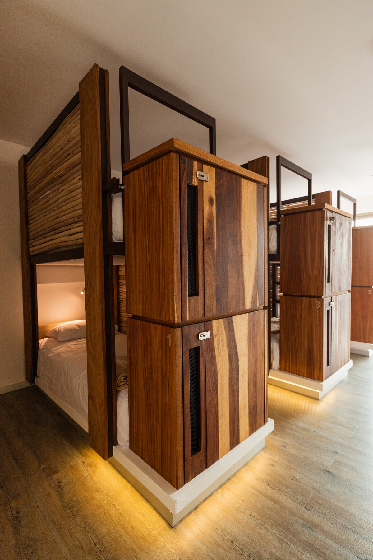 Bed in Mixed Shared Room of 8 - Hostels for Rent in Playa del Carmen ...