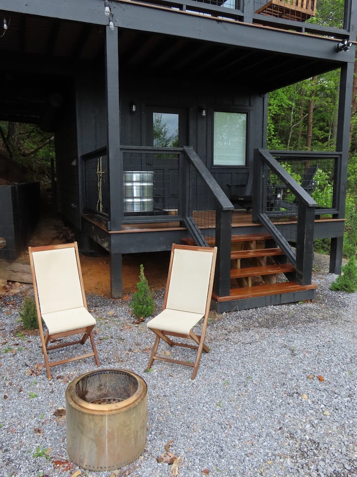 Luxury Couples Retreat
Hiawassee Hideaway - Georgia, GA