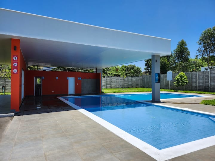 Modern, Cozy 3-bedroom House - El Salvador