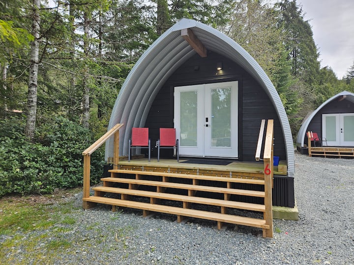 Cozy Cabin Getaway W/ Kitchenette & Private Bath - Port Renfrew