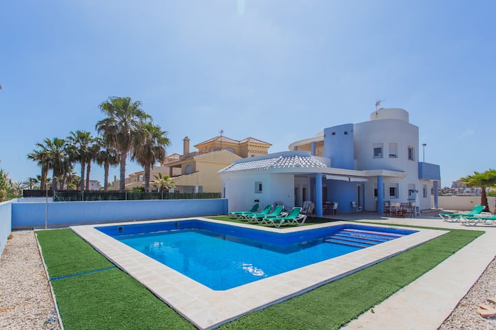 Villa Con Piscina Privada Junto Al Mediterráneo - La Manga