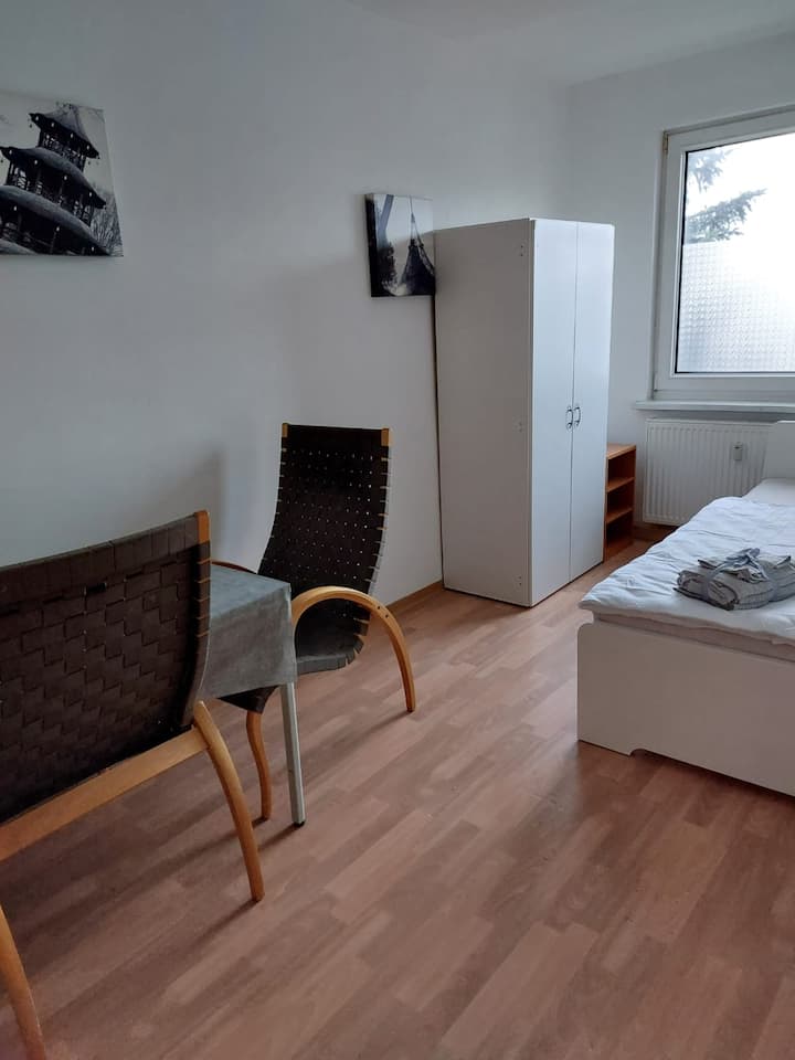 Möblierte 3 Raumwohnung In Weickelsdorf - Eisenberg