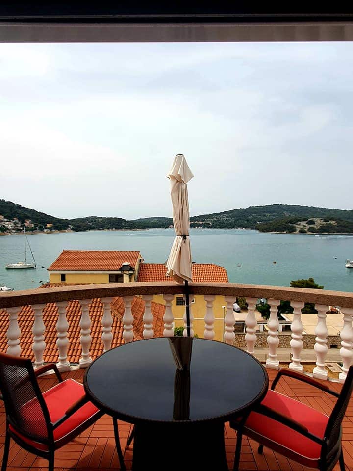 Stunning Sea View Apartment - Betina