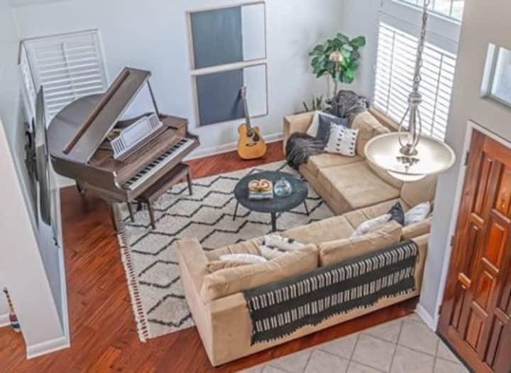 2 Bedrooms In West Palmdale Near Golf Course - Palmdale, CA