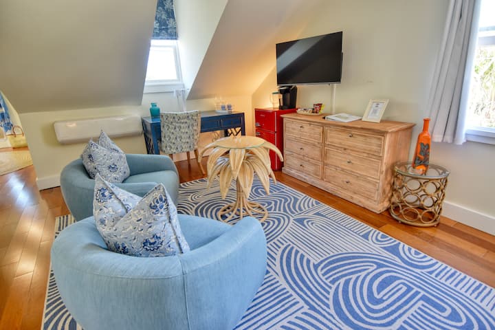 Delightful Bahamian Room + Pool - The Bahamas