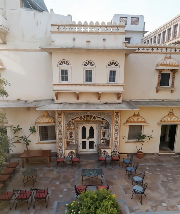 Palkiya Haveli A Heritage Stay | Kota By Homeyhuts - 코타