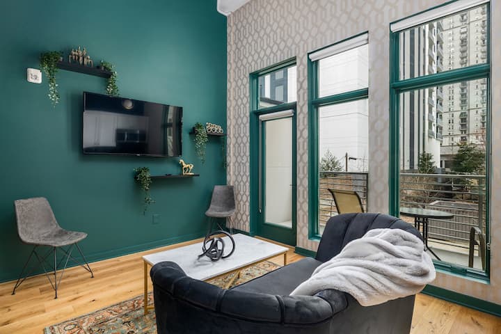 Verdant Retreat With Stunning Acropolis Views - Piémont