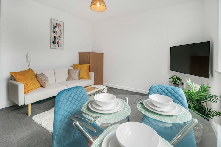 Old Trafford Comfy Stay With Free Parking - Manchester