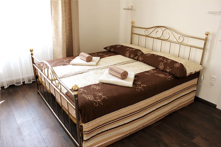 Center. 3rooms 2bathrooms. Brand New Separate Flat - Prague