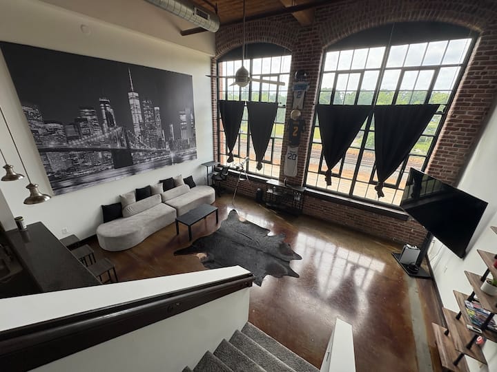 Spacious Loft In Spartanburg - Spartanburg, SC