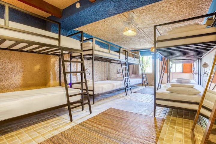Private Room, 6 Beds - Cancún