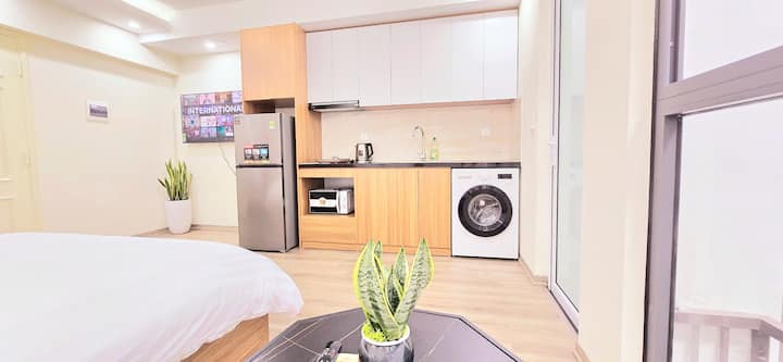 West Lake Studio · Easy Access · Work Ready - China