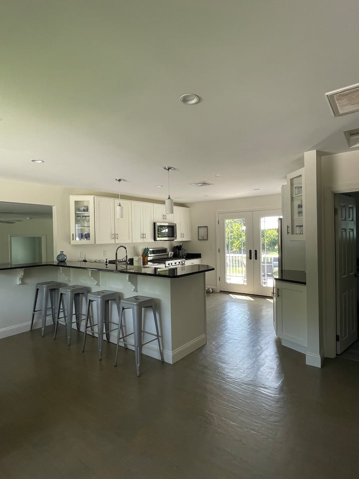 Narragansett Paradise! - Narragansett, RI