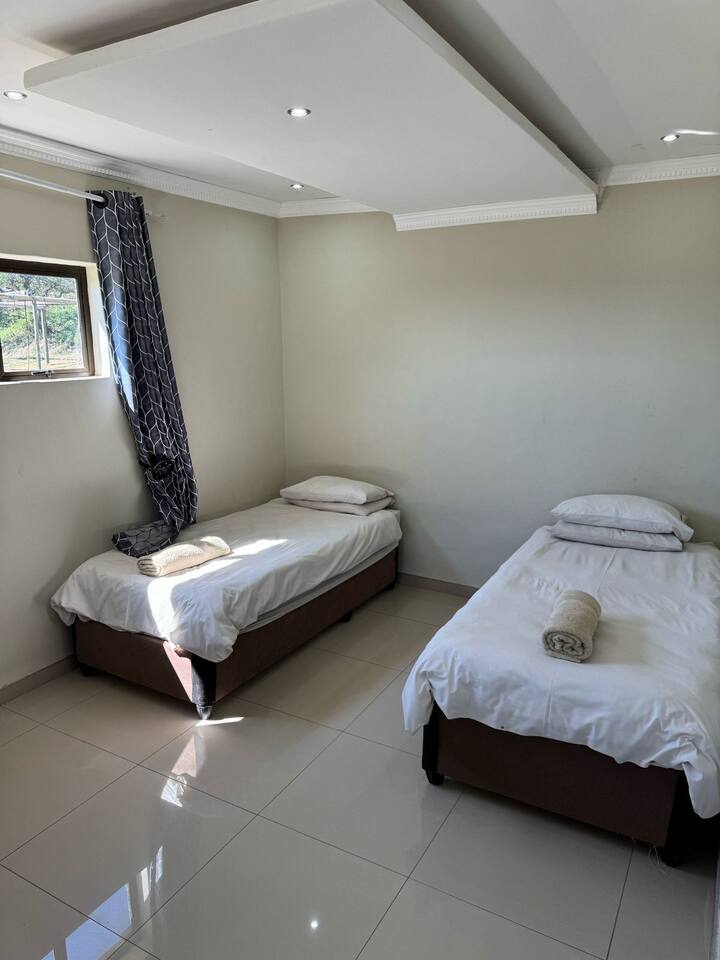 Imbabala Private Game Lodge - Weenen