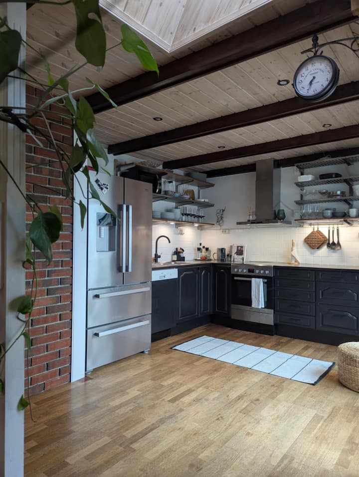 Large Modern And Sentral Apartment With Veranda - Ålesund