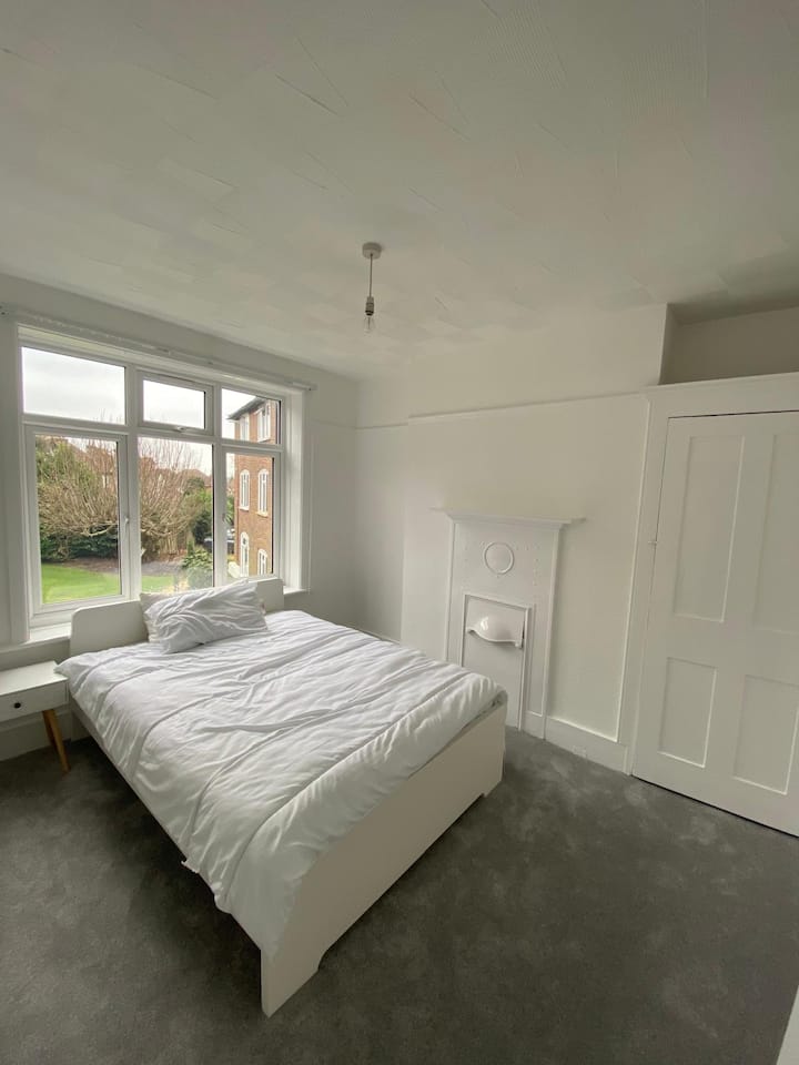 Room In Cozy & Spacious Flat - Southampton