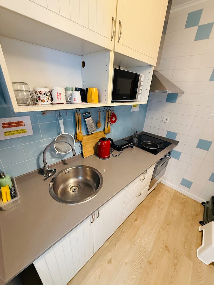 70´s Hostel Ericeira - Ericeira