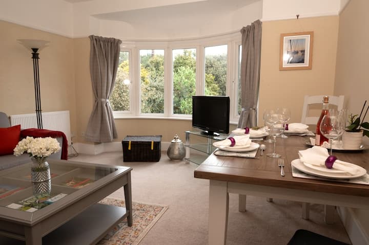 2 Bed Spacious Apartment In Southbourne - Bournemouth