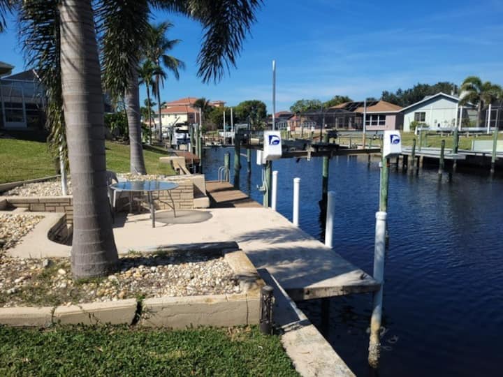 Cottage In The Cape - Cape Coral, FL