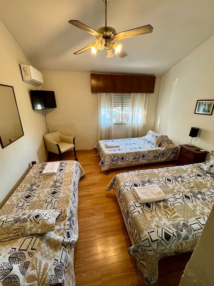 Hotel Sol Decaroya-triple Individuales C/ Desayuno - Jesus María