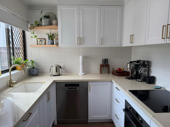 Cosy Unit At Mooloolaba - Mooloolaba