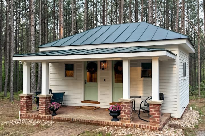 Pine And Porch Cottage - Lake Anna, VA