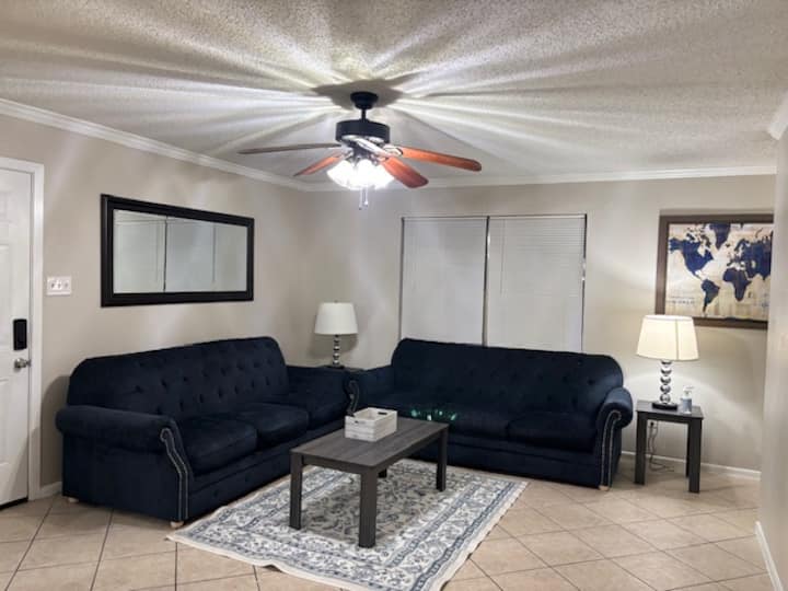 Parkdale Getaway - Beaumont, TX