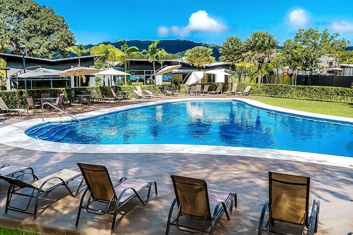 300mbps Wi-fi | A/c + Pool + Beach Nearby - Playa Herradura