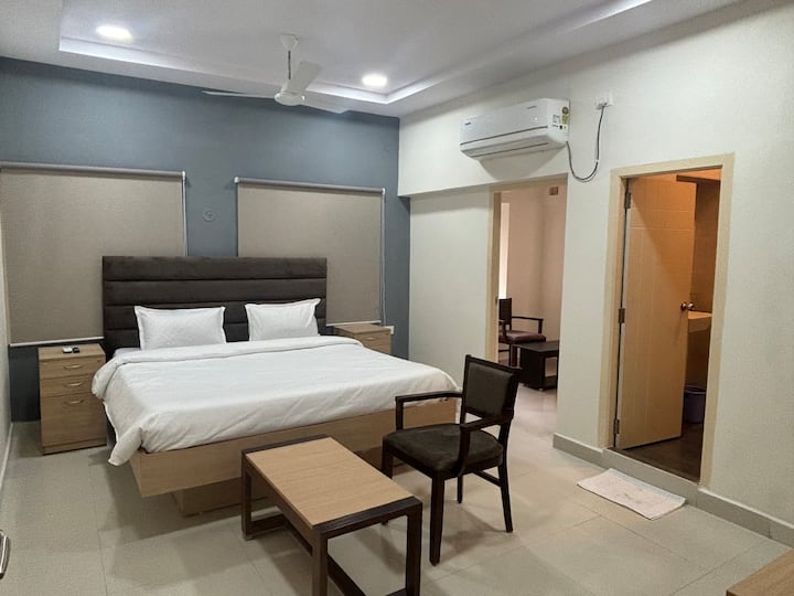Deluxe Room At Visakhapatnam - Visakhapatnam