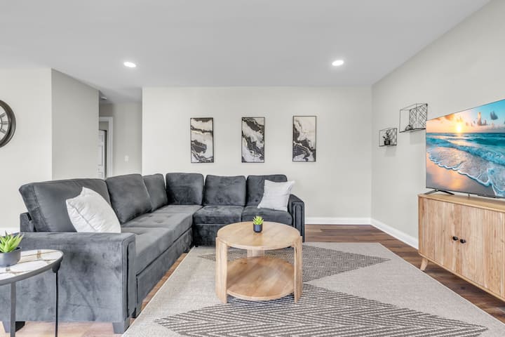 3br Retreat Minutes From Woodfield Mall & Parks - Bartlett, IL