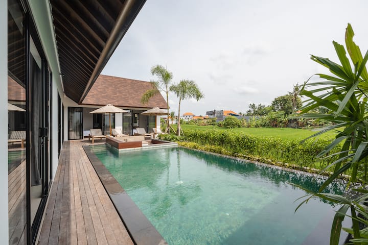 Rocca Bella 4bd Ricefields View Villa Canggu - Bali