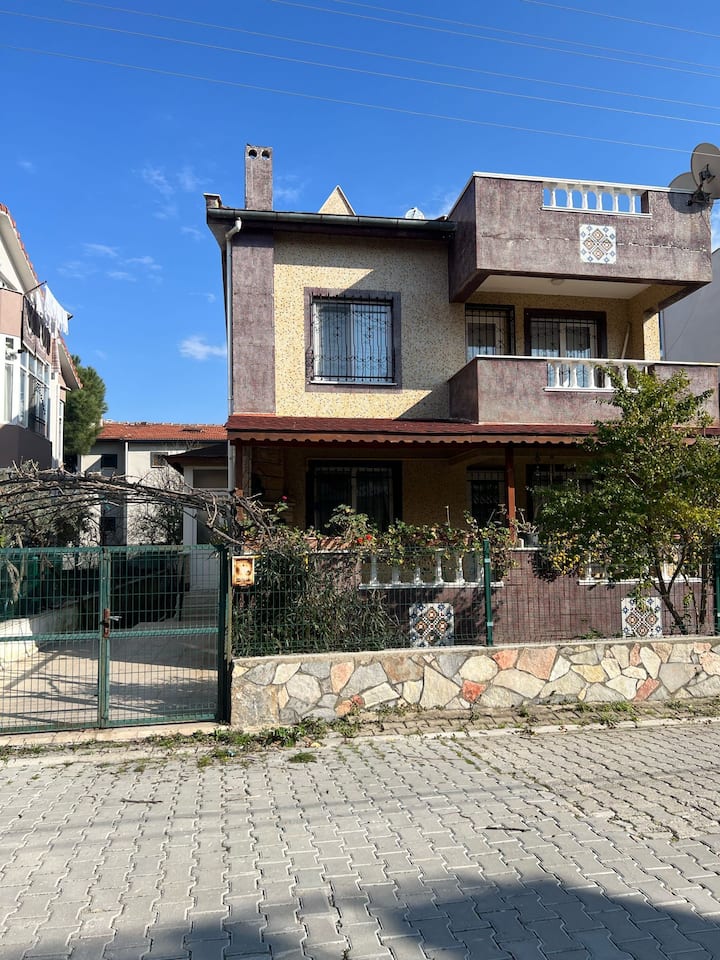 ÖRen, Burhaniye'de Yazlık Ev - Burhaniye